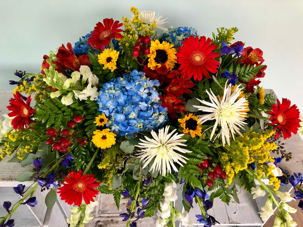 Alexander Casket Spray – Flowers By Evelyn